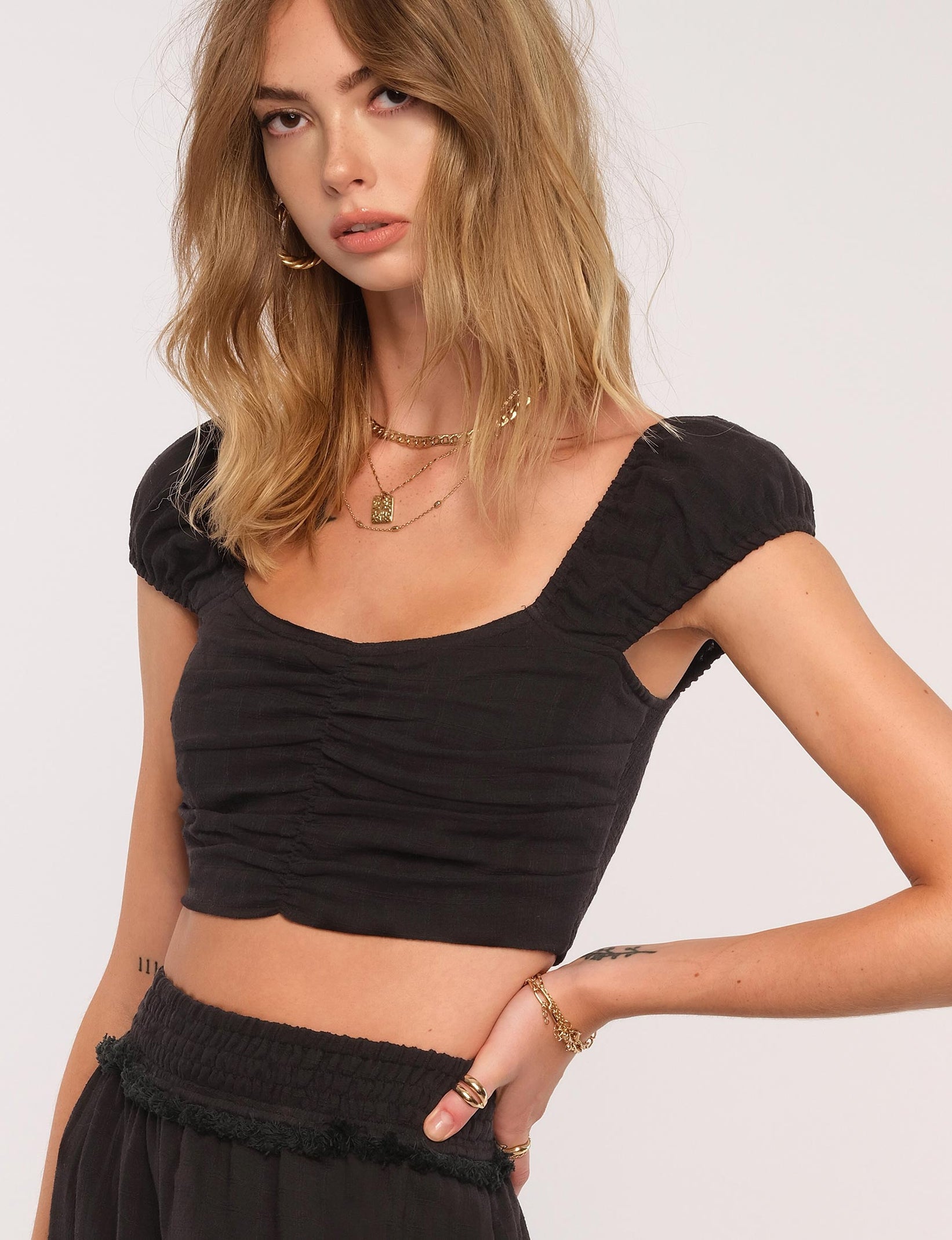 Isabetta Set – Heartloom